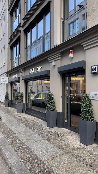 The 16 Best Antique Stores in Berlin, Germany | Berlin10