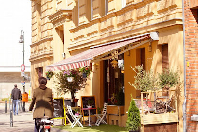 The 16 Best Hipster Cafes in Berlin | Berlin10